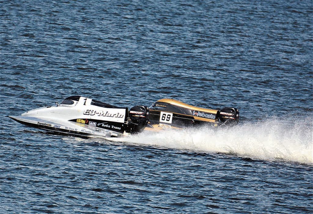 Alexander Lindholm ajoi ratamoottoriveneilyn F4-luokan Suomen ...